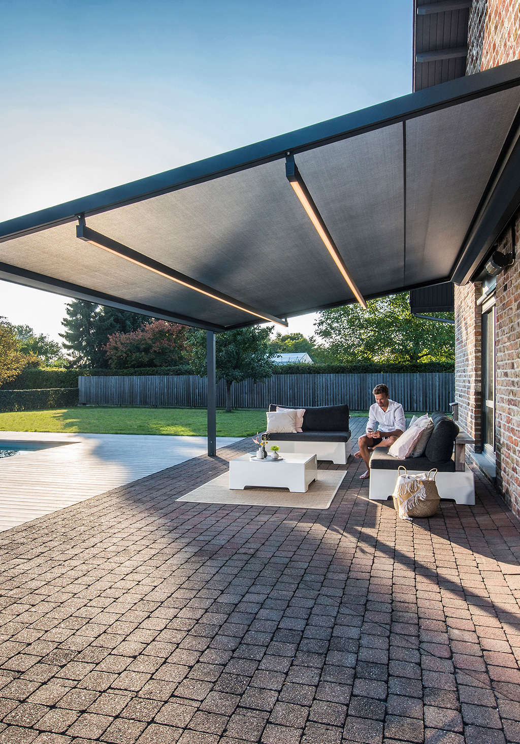 Terrasoverkappingen met doek | Van Gompel te Mol (Turnhout - Antwerpen)